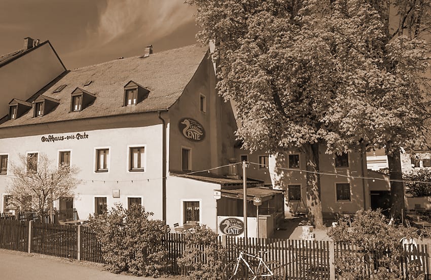 Goldene Ente - Servus im ältestesten Wirtshaus Regensburgs - Speisekarte